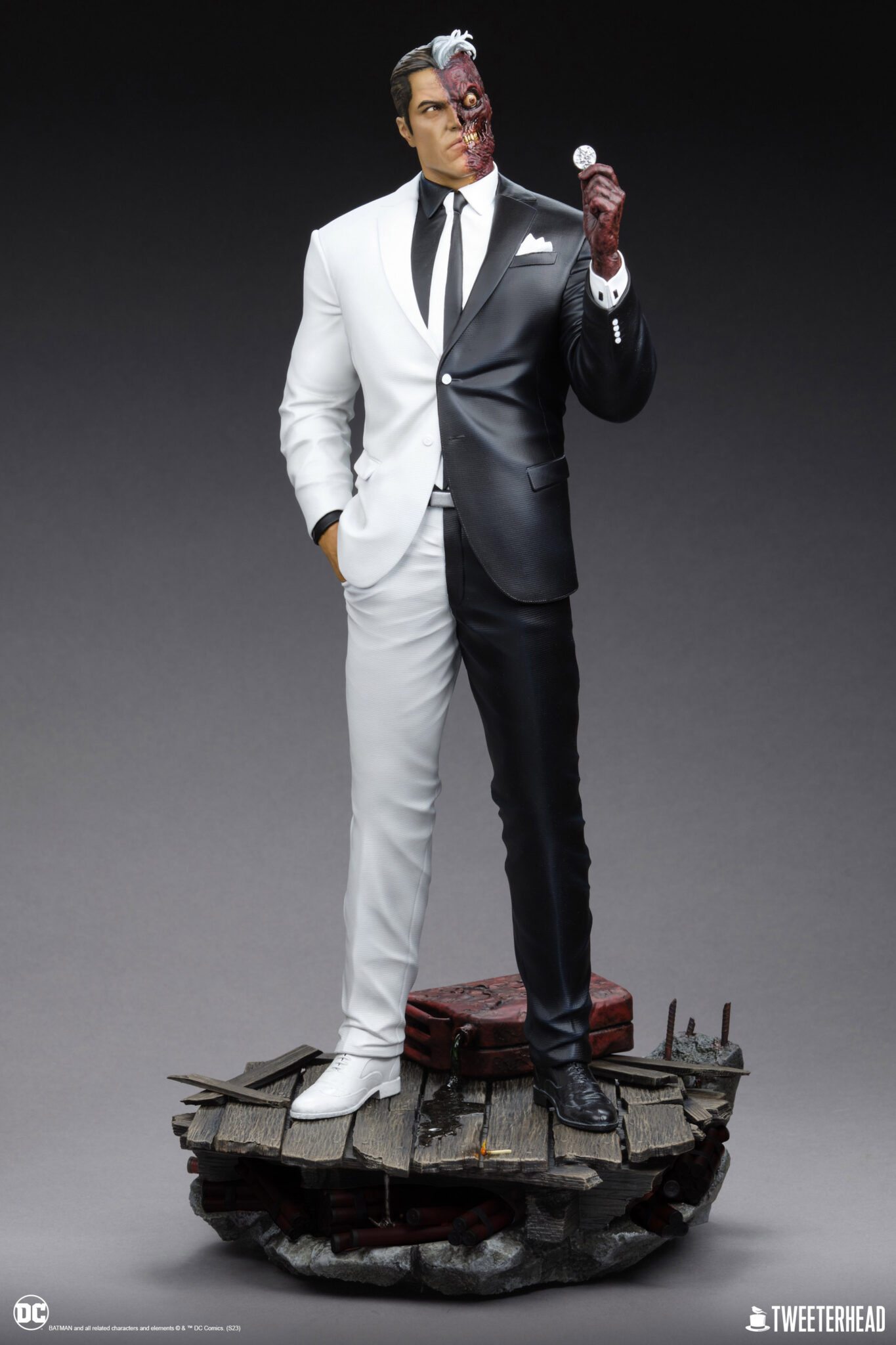 Two-Face 1:6 Scale | Tweeterhead