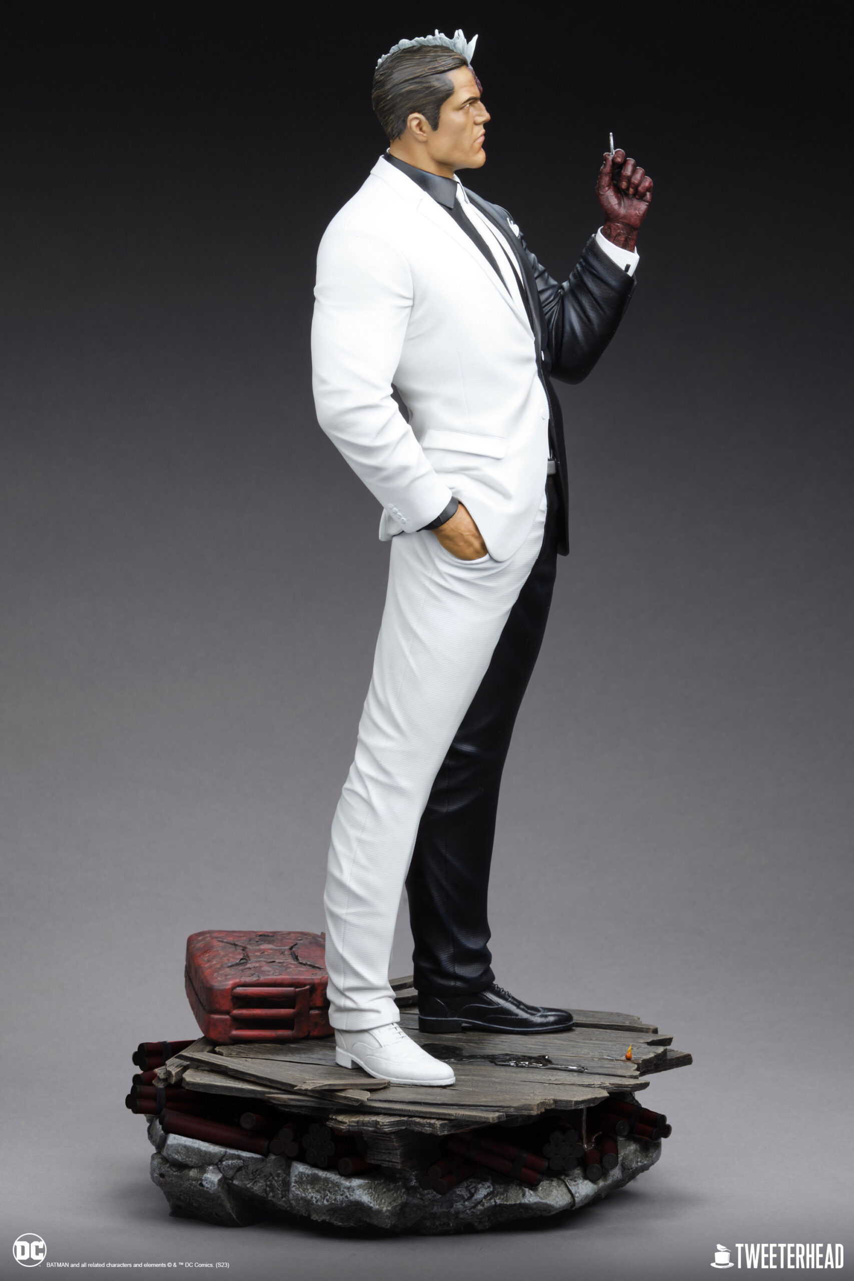 Two-Face 1:6 Scale | Tweeterhead