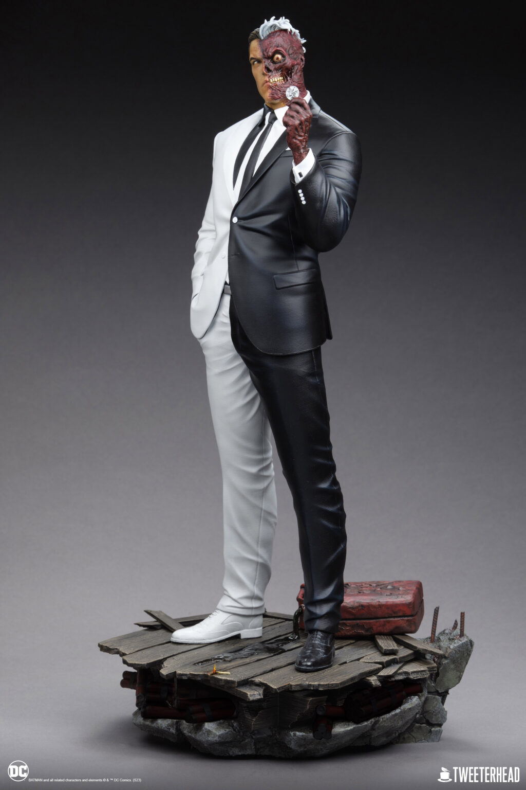 Two-Face 1:6 Scale | Tweeterhead